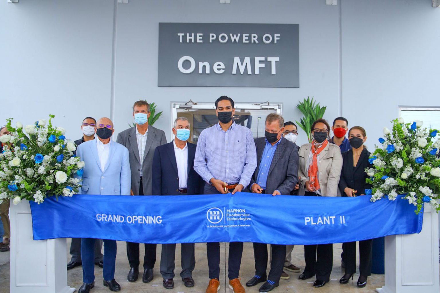 Inaugura alcalde Carlos Víctor Peña Ortiz planta maquiladora ...