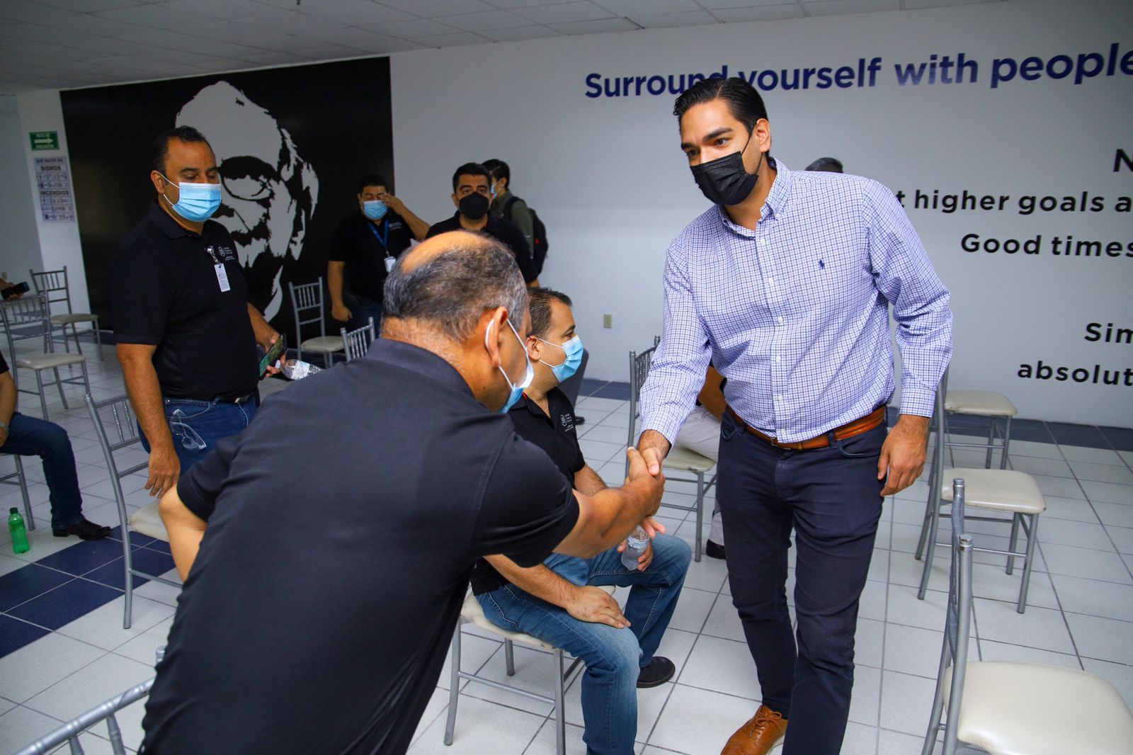 Inaugura alcalde Carlos Víctor Peña Ortiz planta maquiladora ...