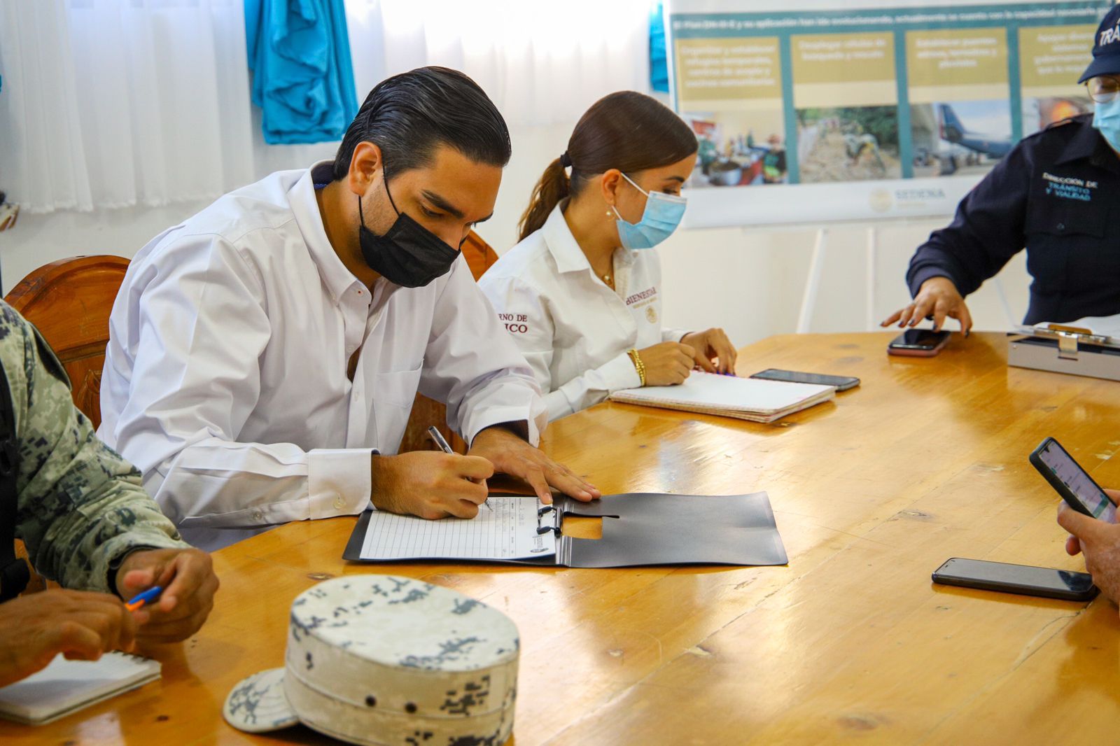 Participa alcalde Carlos Víctor Peña Ortiz en la Mesa para la ...