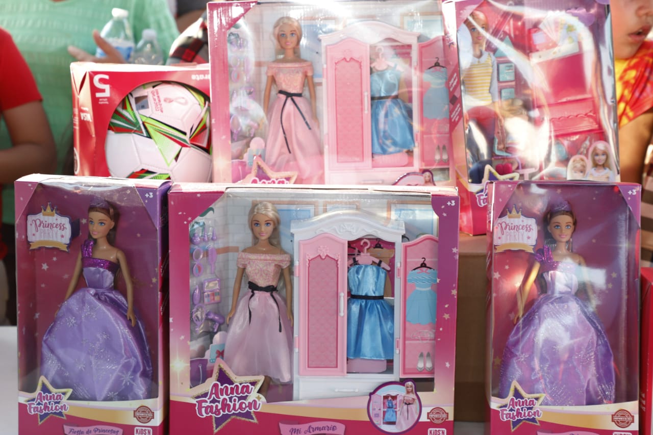 Recibieron regalos navideños del Gobierno de Reynosa en Loma Real – Administración Municipal ...