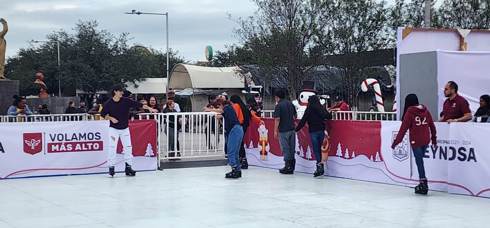 Invita Alcalde Carlos Peña Ortiz a familias a disfrutar pistas de patinaje en Reynosa ...